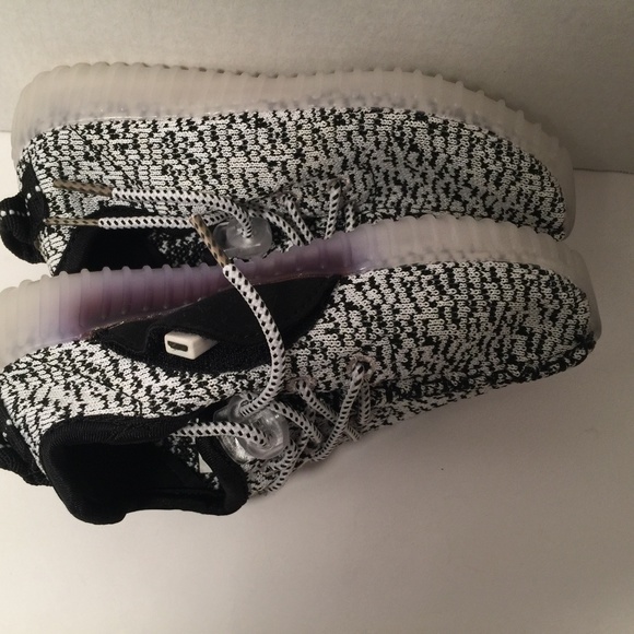 Ledz | Shoes | Ledz Light Up Shoe Size 3 Kids Girls Black White | Poshmark